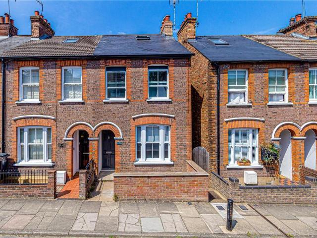 Bernard Street, St. Albans, AL3 3 bed end of terrace house to rent £2,950 pcm £681 pw