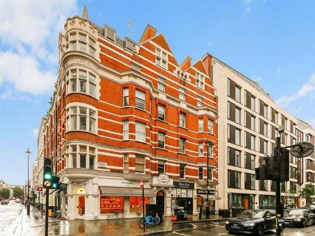 Berners Street, London W1T 2 bed flat to rent £3,397 pcm £784 pw