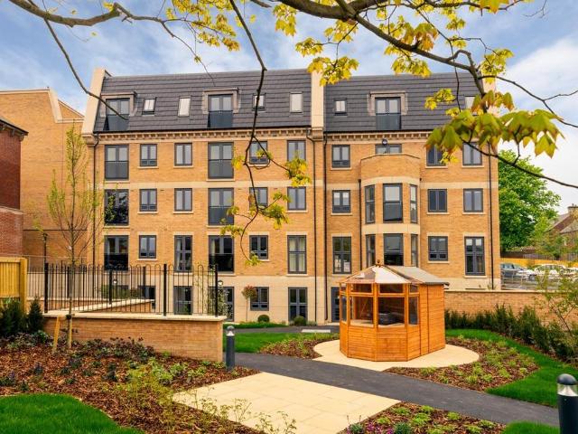 Berneslai Close, Barnsley 2 bed apartment to rent £1,880 pcm £434 pw