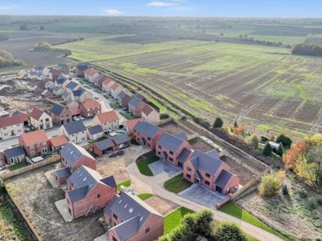 Bernhards Close, Donington, 5 Bedroom Detached