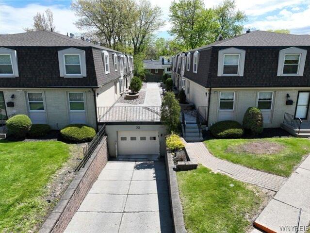 Bernhardt Dr Apt,buffalo, Condo For Sale