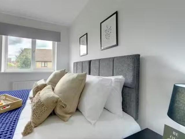 Bernstein Close, Milton Keynes