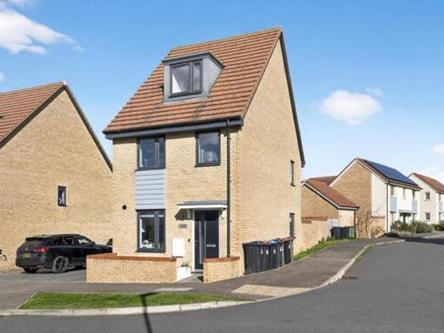 Berrenda Avenue, Whitehouse, 3 Bedroom Detached