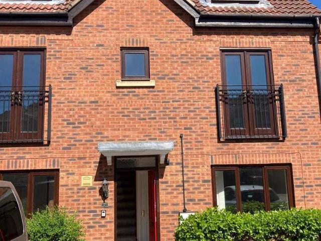 Berrington Grove, Westcroft, Milton. 4 bed detached house to rent £1,995 pcm £460 pw