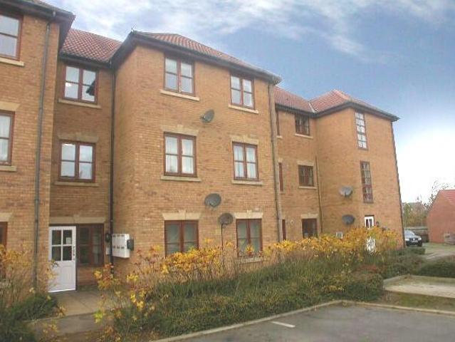 Berrington Grove, Westcroft MK4 2 bed apartment to rent £1,325 pcm £306 pw