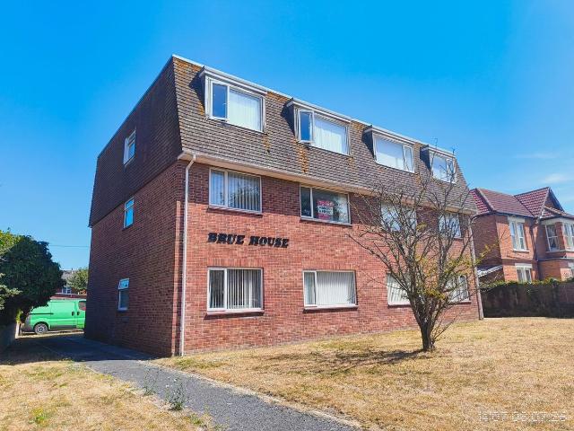 Berrow Road, Burnham On Sea TA8, 2 bed flat to rent, £950 pcm | PrimeLocation