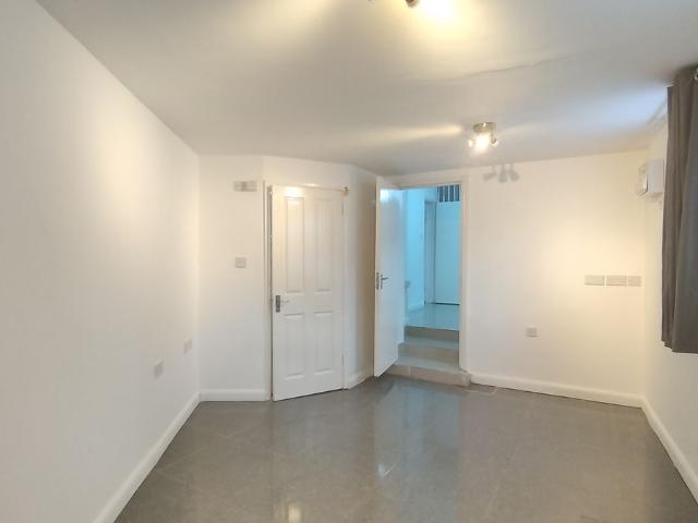 Berry Way, London W5, 3 bed flat to rent, £2,850 pcm | PrimeLocation