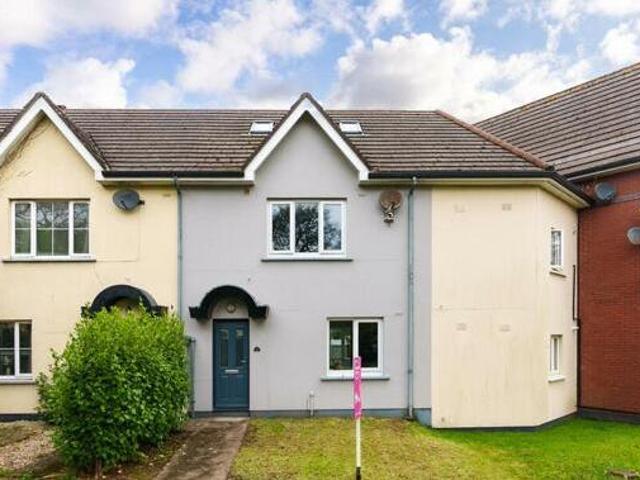 Berry Woods Grove, 3 Bedroom Terraced
