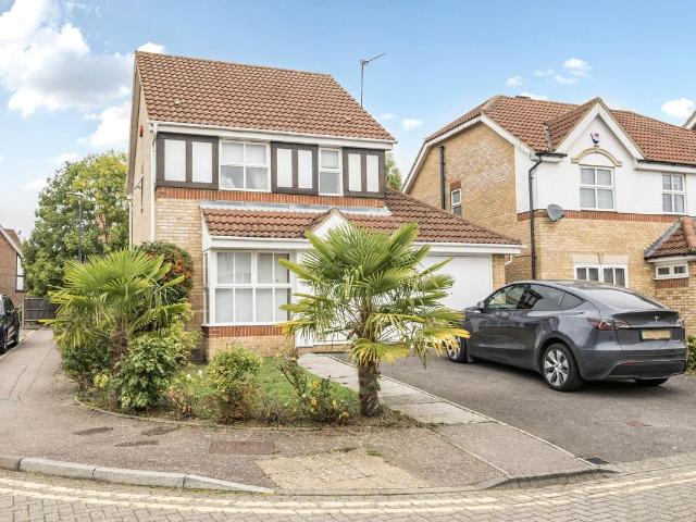 Berry Hill, Stanmore HA7, 3 bed detached house to rent, £2,500 pcm | PrimeLocation