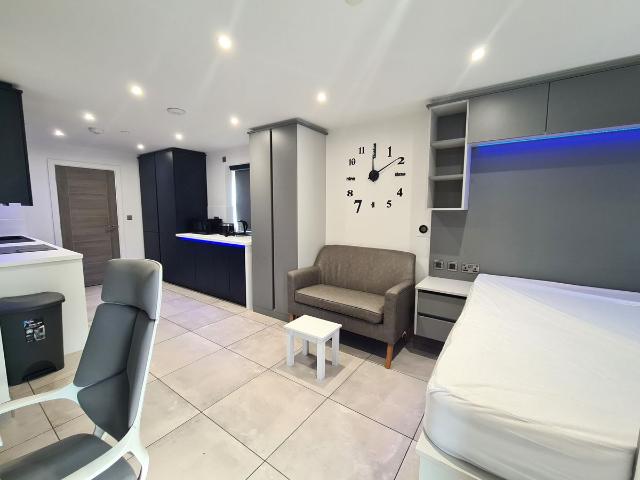 Berry Street, Coventry, West Midlands CV1, Studio to rent, £850 pcm | PrimeLocation