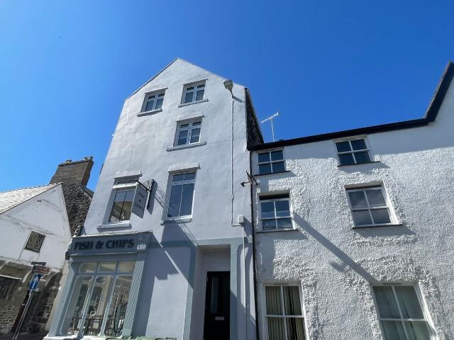 Berry Street, Conwy LL32, 2 bed flat to rent, £825 pcm | PrimeLocation