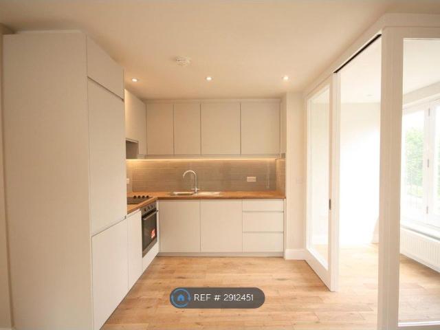 Berrymead Gardens, London W3, 1 bed flat to rent, £1,995 pcm | PrimeLocation