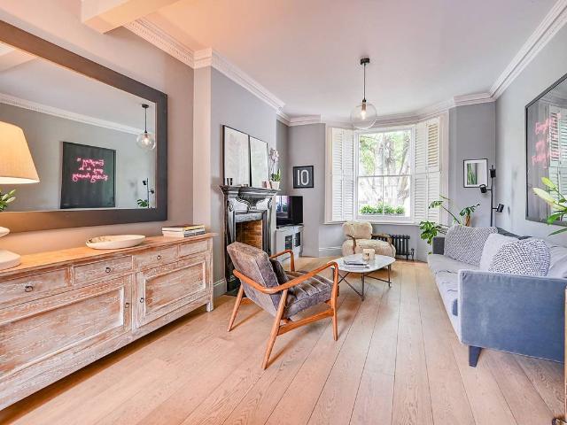 Berrymede Road, Chiswick W4, 2 bed flat to rent, £5,000 pcm | PrimeLocation