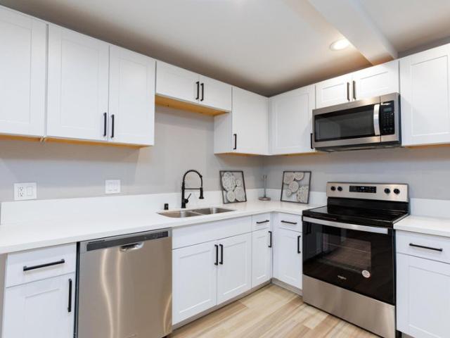 Best location. Close to Downtown and the arts Dist