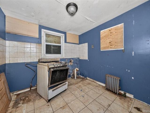 Best St, Freeport, Home For Sale