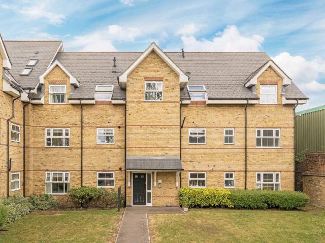 Besant Place, East Dulwich SE22, 2 bed flat to rent, £2,300 pcm | PrimeLocation