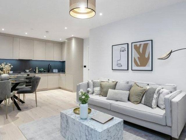 Bessborough Road, Harrow HA1, 2 bed flat to rent, £2,350 pcm | PrimeLocation