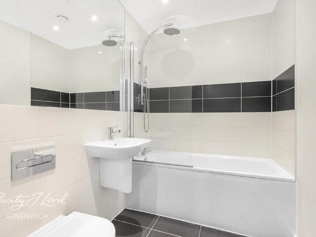 Bessemer Place, LONDON 2 bed flat to rent £2,400 pcm £554 pw