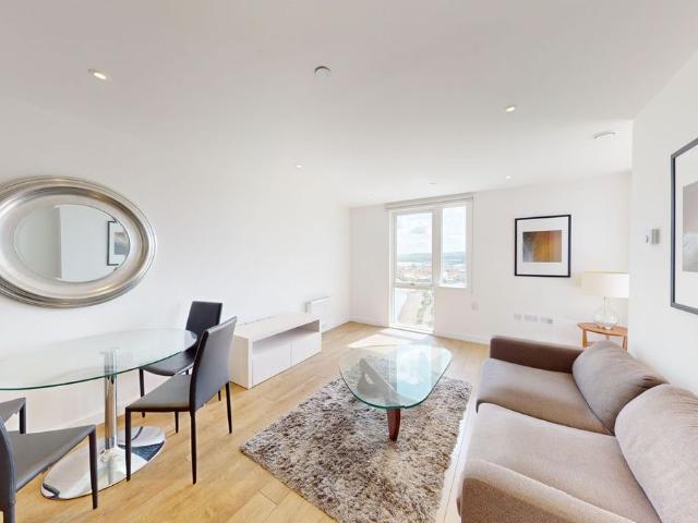 Bessemer Place, London SE10, 1 bed flat to rent, £1,850 pcm | PrimeLocation
