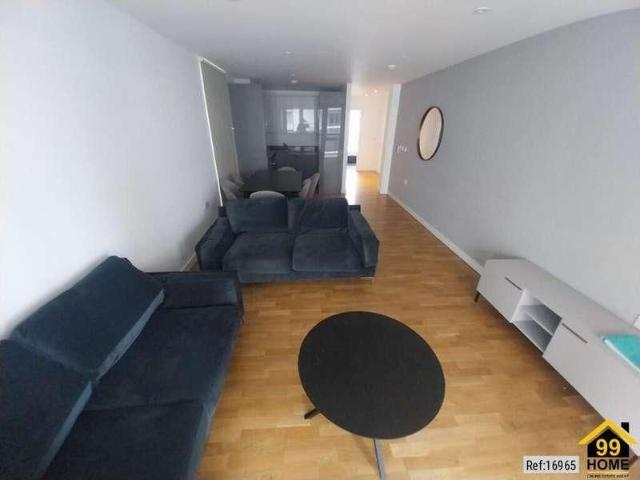 Betterton, London, WC2H