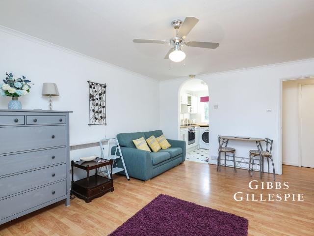 Bettles Court, Bettles Close, Uxbridge UB8, Studio to rent, £1,000 pcm | PrimeLocation