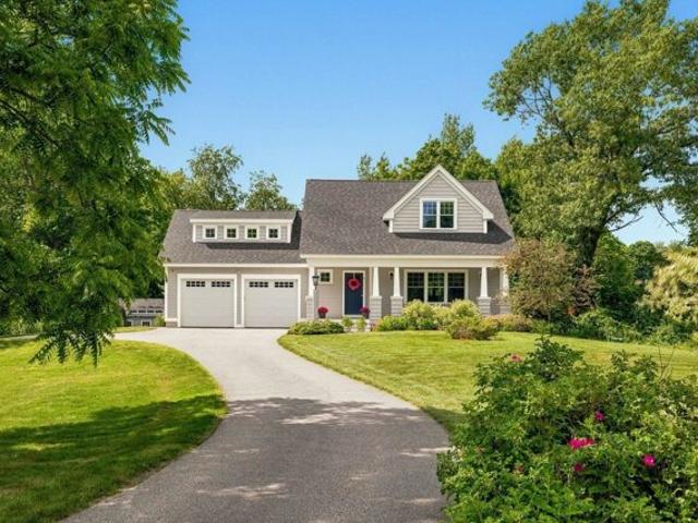 Betty Ln, Stratham, Home For Sale