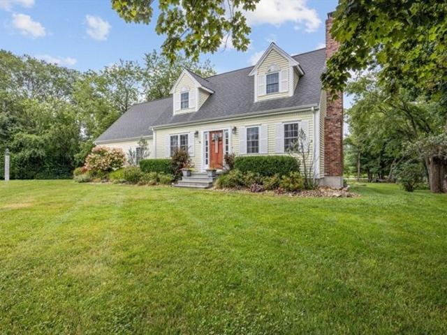 Bettys Neck Rd, Lakeville, Home For Sale