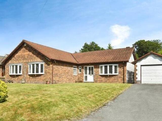 Betws, Maesquarre Road, Ammanford, 3 Bedroom Bungalow