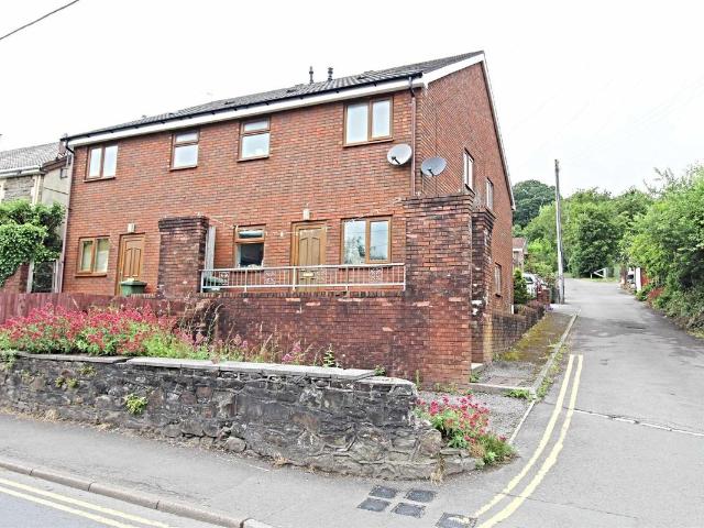 Bethesda Court, Dehewydd Lane, Llantwit Fardre CF38, 2 bed end terrace house to rent, £750 pcm | PrimeLocation
