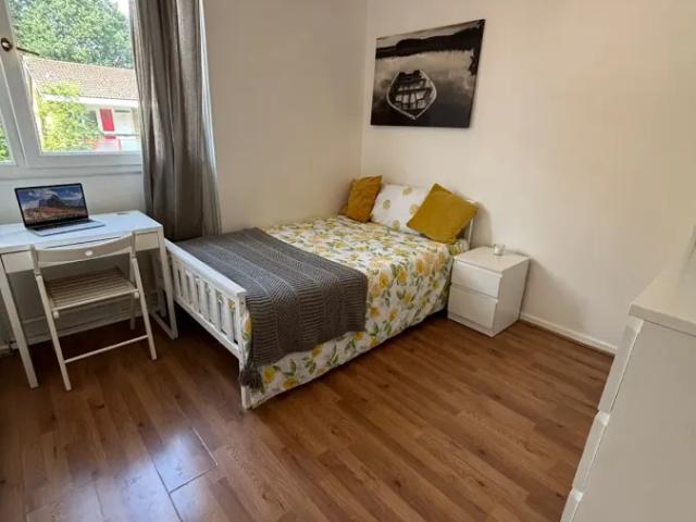 Bethnal Green E2, Room to rent, £900 pcm | PrimeLocation