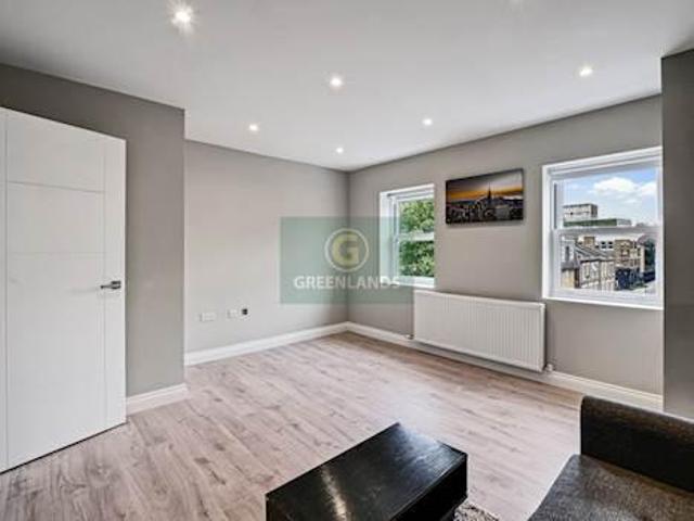 Bethnal Green Road, Bethnal Green, E2 2 bed apartment to rent £2,150 pcm £496 pw