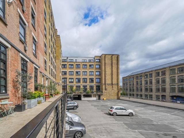 Bethnal Green Road, Bethnal Green, London E2, 2 bed flat to rent, £2,492 pcm | PrimeLocation