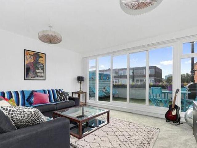 Bethnal Green Road, London, 2 Bedroom Apartment