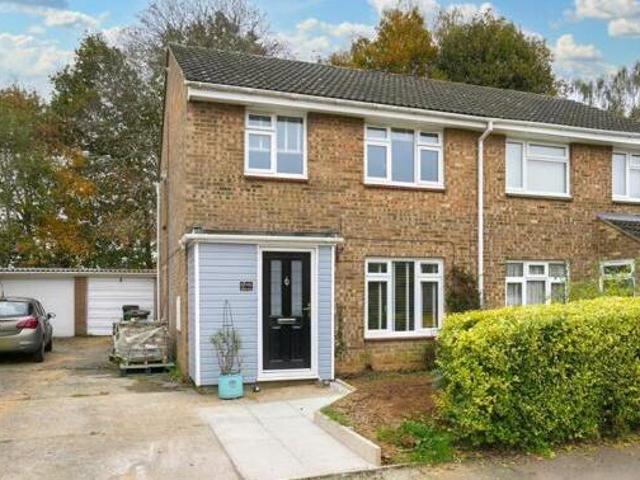 Betsham Road, Maidstone, 3 Bedroom Semi detached