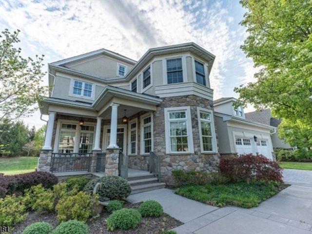 Betsy Ross Dr, Warren Twp, Home For Sale