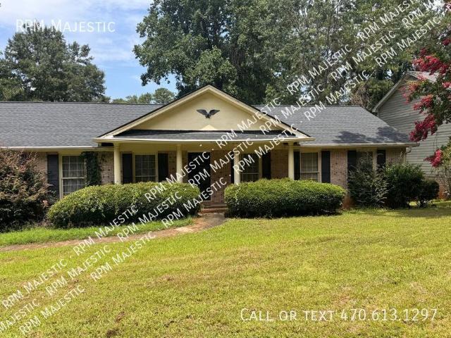 Beutifully Updated 3br Brick Ranch with brand new Deck
