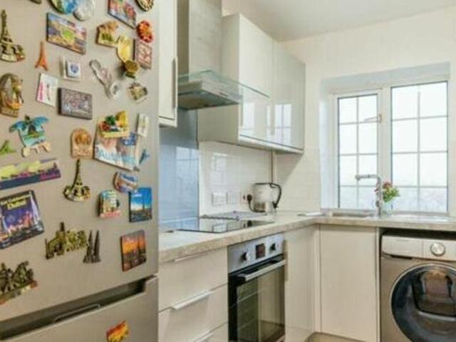 Beulah Hill, London, 3 Bedroom Flat