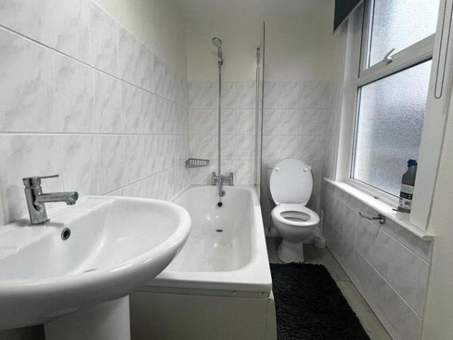 Beulah Road, Thornton Heath, London CR7, 1 bed flat to rent, £1,250 pcm | PrimeLocation