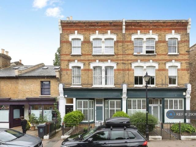 Beulah Road, London, E17 1 bed flat to rent £2,000 pcm £462 pw