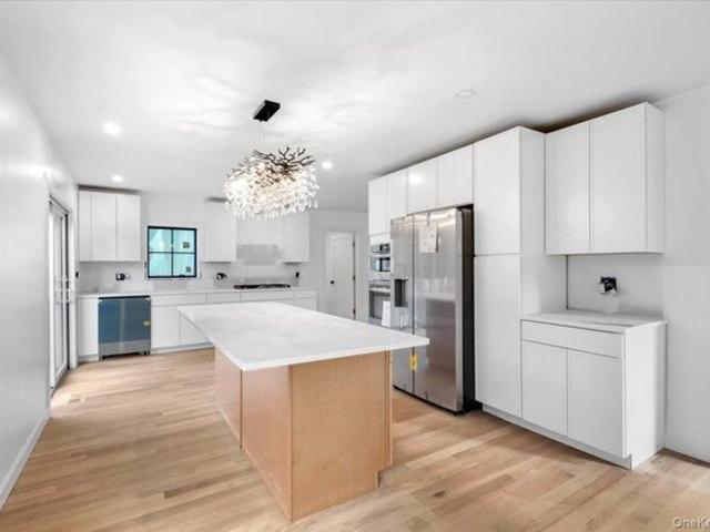 Bevan Pl, Eastchester, Home For Sale