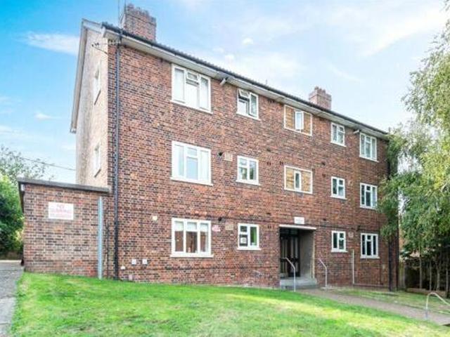 Bevan Road, London, 2 Bedroom Property