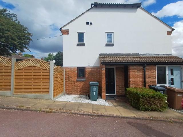Bevans Close, Greenhithe DA9, 2 bed maisonette to rent, £1,500 pcm | PrimeLocation