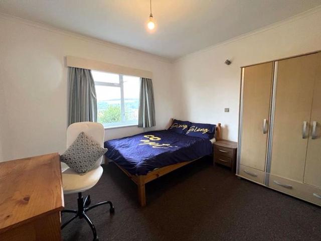 Bevendean Crescent, Brighton BN2, 4 bed semi detached house to rent, £2,323 pcm | PrimeLocation