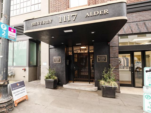Beverly Alder Apartments