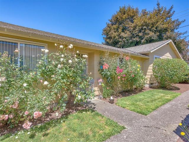 Beverly Gardens Apartments 2 Bedroom Apartment for Rent at 1590 Se Roberts Dr, Gresham, OR 97080 A.S.E.R.T