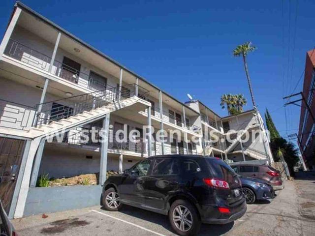 Beverly Glen 04 LA 1 Bedroom Apartment for Rent at 1710 1/2 S Beverly Glen Blvd, Los Angeles, CA 90024 Westwood