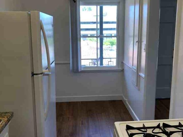 Beverly Glen 04 LA 1 Bedroom Apartment for Rent at 1710 1/2 S Beverly Glen Blvd, Los Angeles, CA 90024 Westwood