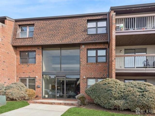 Beverly Hill Ter Unit J, Woodbridge Proper, Condo For Sale