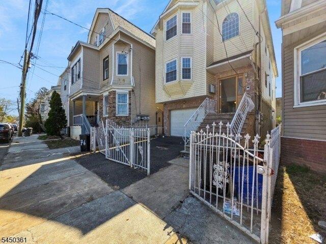 Beverly St, Newark, Home For Sale