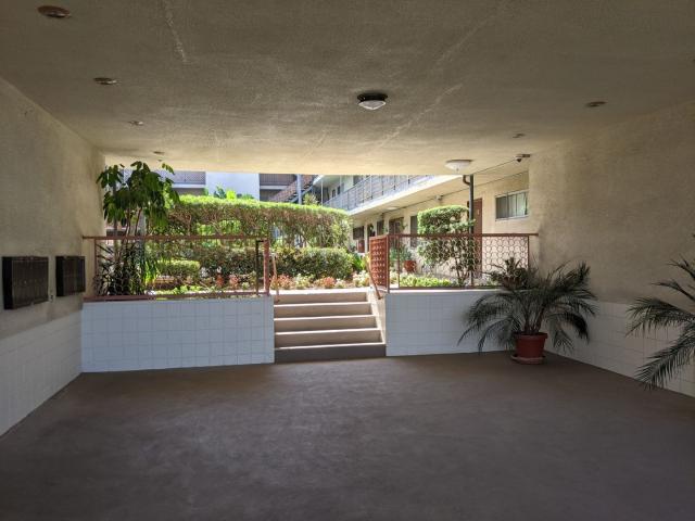 Beverly Wilcox Apartments